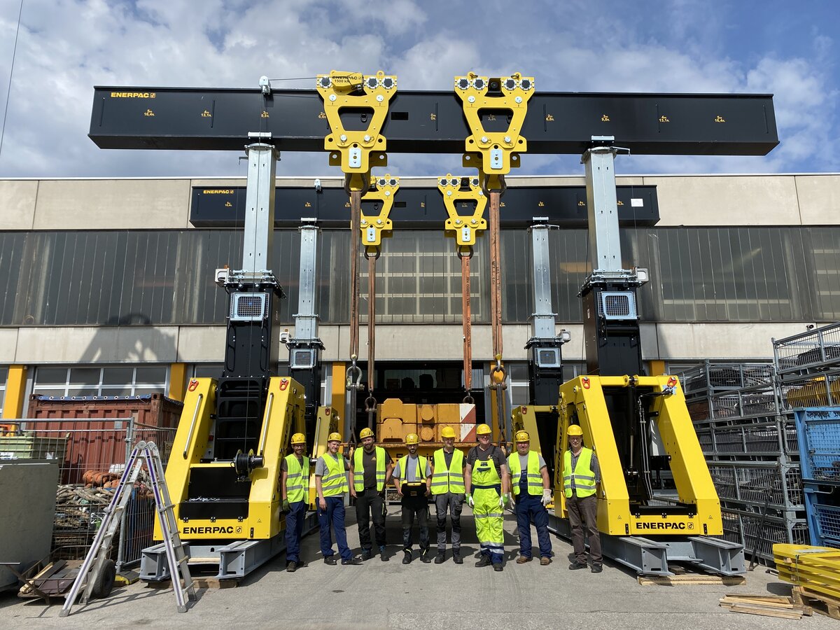 New addition to the Schmidbauer heavy goods fleet: the Enerpac SBL600 ...